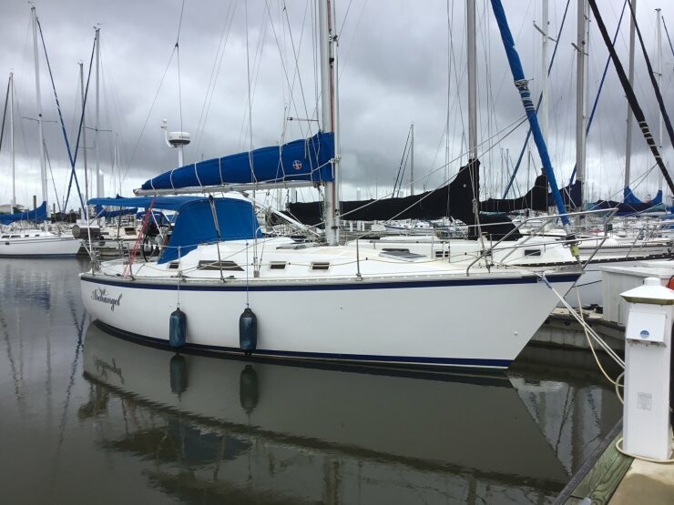 1984 Hunter 31 83-87 — For Sale — Sailboat Guide