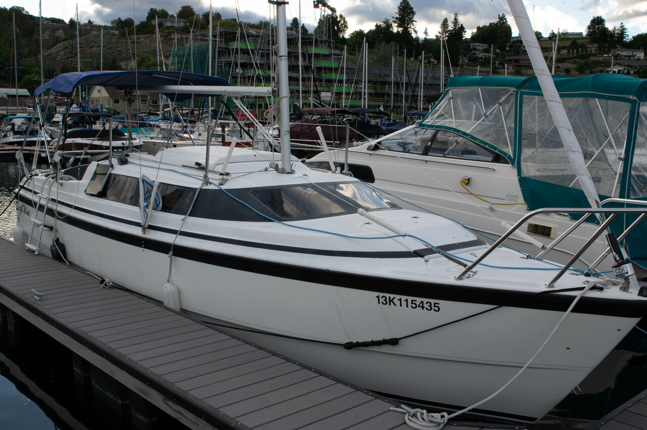 2001 Macgregor 26X — For Sale — Sailboat Guide