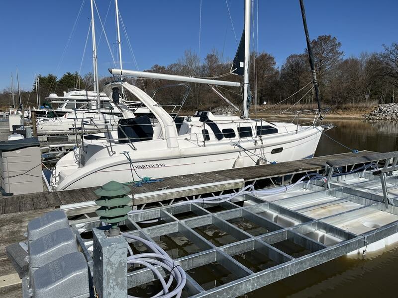 1997 Hunter 310 — For Sale — Sailboat Guide