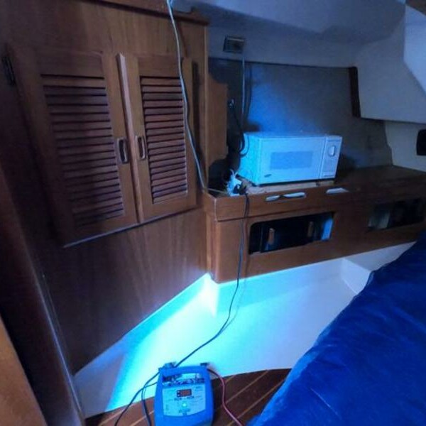 1987 Hunter 40 — For Sale — Sailboat Guide