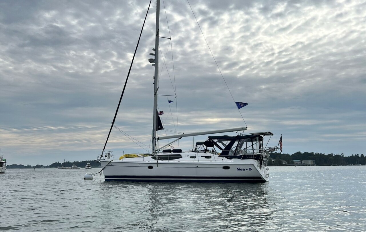 2012 Hunter 45 Deck Salon — For Sale — Sailboat Guide