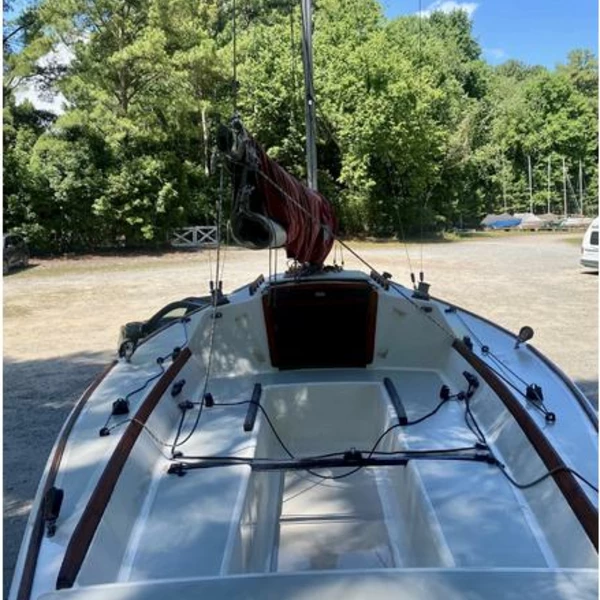 1989 J Boat J22 — For Sale — Sailboat Guide