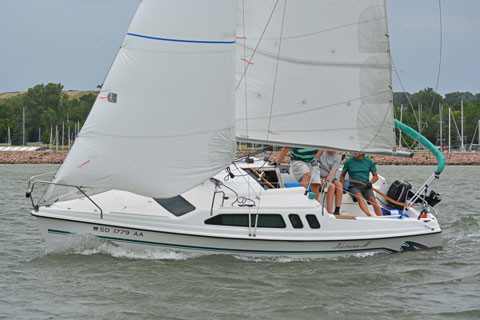 1993 Hunter 23.5 — For Sale — Sailboat Guide