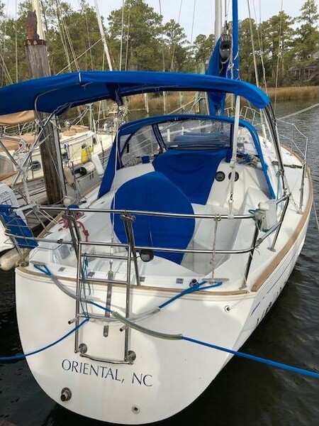 1987 CAL 33 — For Sale — Sailboat Guide