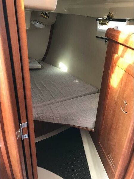 1993 Hunter 33.5 — For Sale — Sailboat Guide