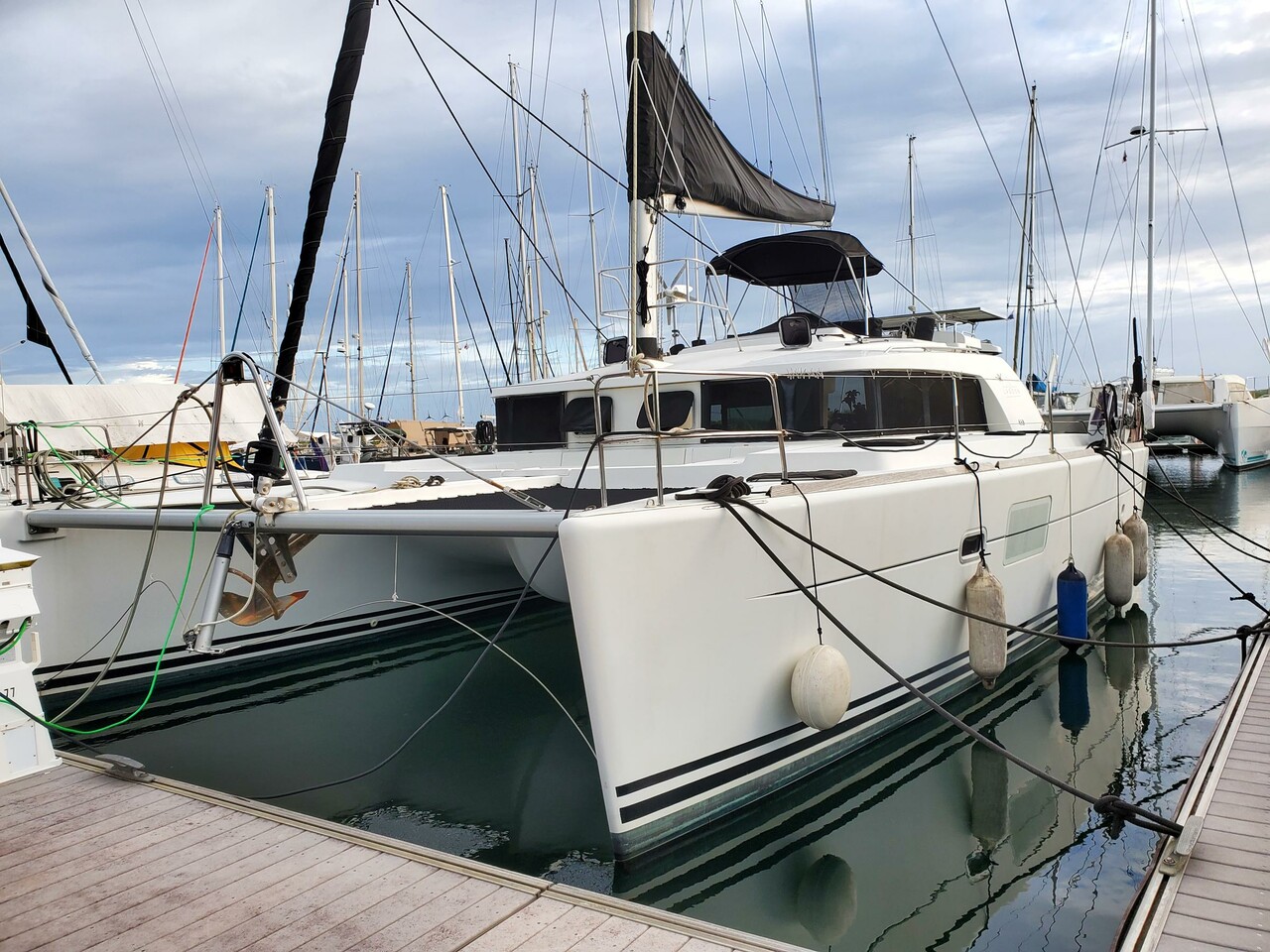 2004 Lagoon 440 Owner's version — For Sale — Sailboat Guide