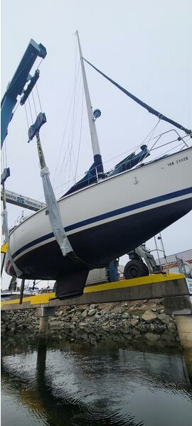 1995 Hunter Vision 36 — For Sale — Sailboat Guide