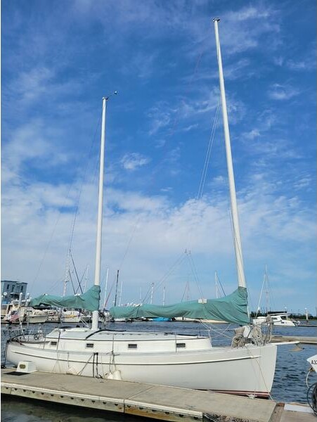 1982 Freedom 33' Cat Ketch — For Sale — Sailboat Guide