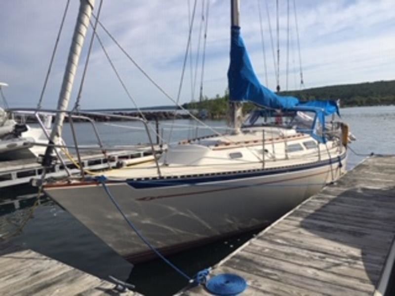 1976 32' Islander MK-II — For Sale — Sailboat Guide