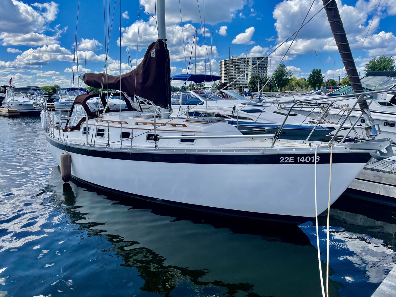 1981 Endeavour sloop — For Sale — Sailboat Guide