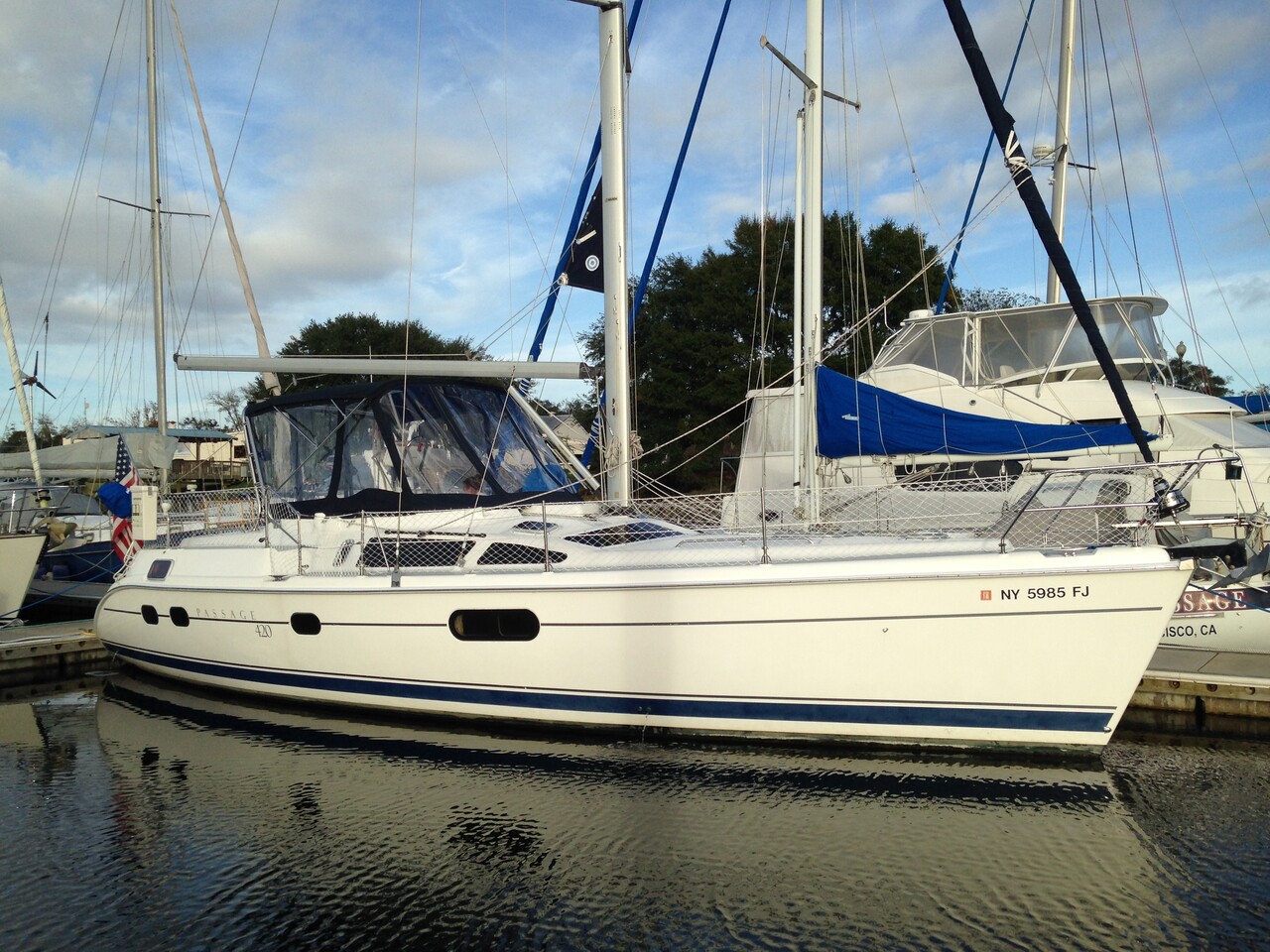 2005 Hunter 420 Passage — For Sale — Sailboat Guide