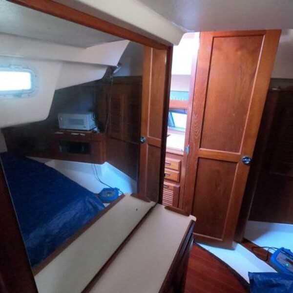1987 Hunter 40 — For Sale — Sailboat Guide