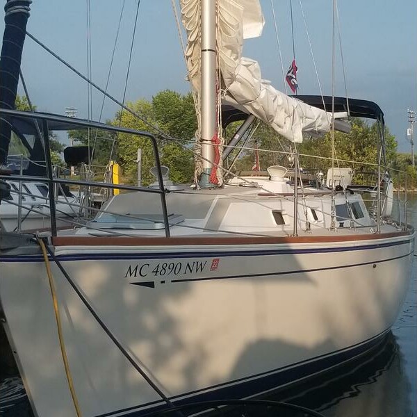 1989 Cal 33 — For Sale — Sailboat Guide