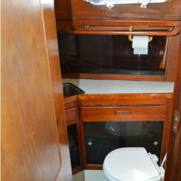 1985 Philbrooks Fast Passage — For Sale — Sailboat Guide