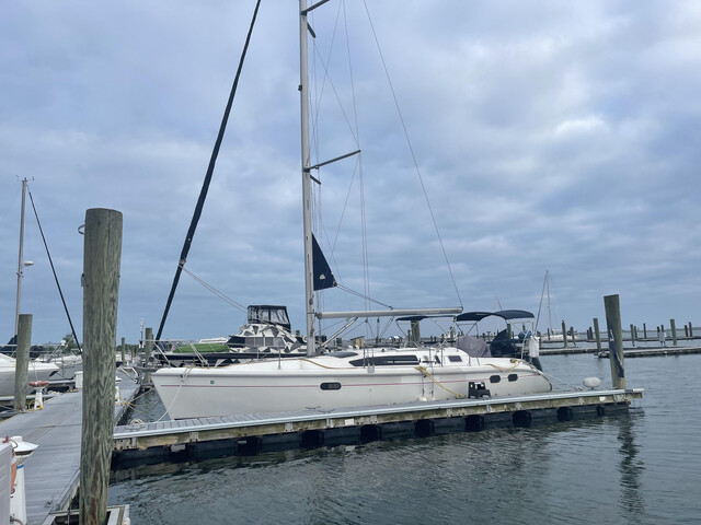 1996 Hunter 376 — For Sale — Sailboat Guide