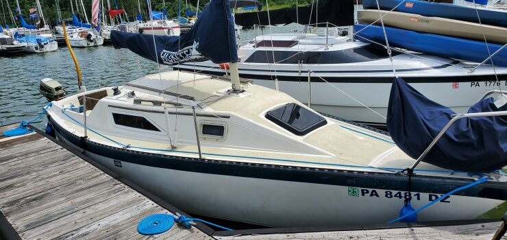 1984 Hunter H22 — For Sale — Sailboat Guide