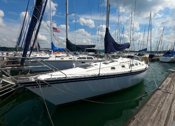 1983 Hunter 34 — For Sale — Sailboat Guide