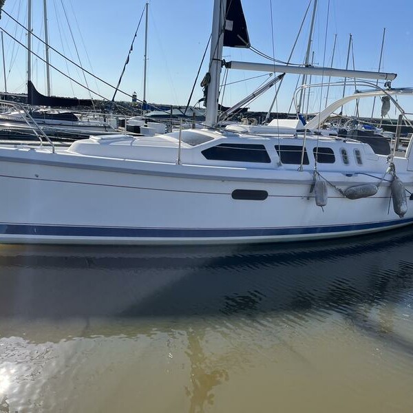 1999 Hunter where is as is 310 — For Sale — Sailboat Guide