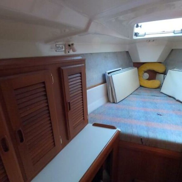 1987 Hunter 40 — For Sale — Sailboat Guide