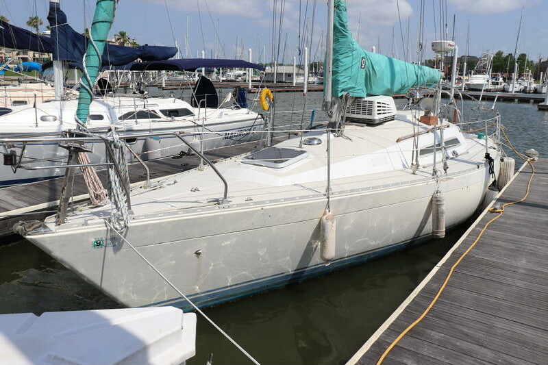 1985 Sigma 33 OOD — For Sale — Sailboat Guide