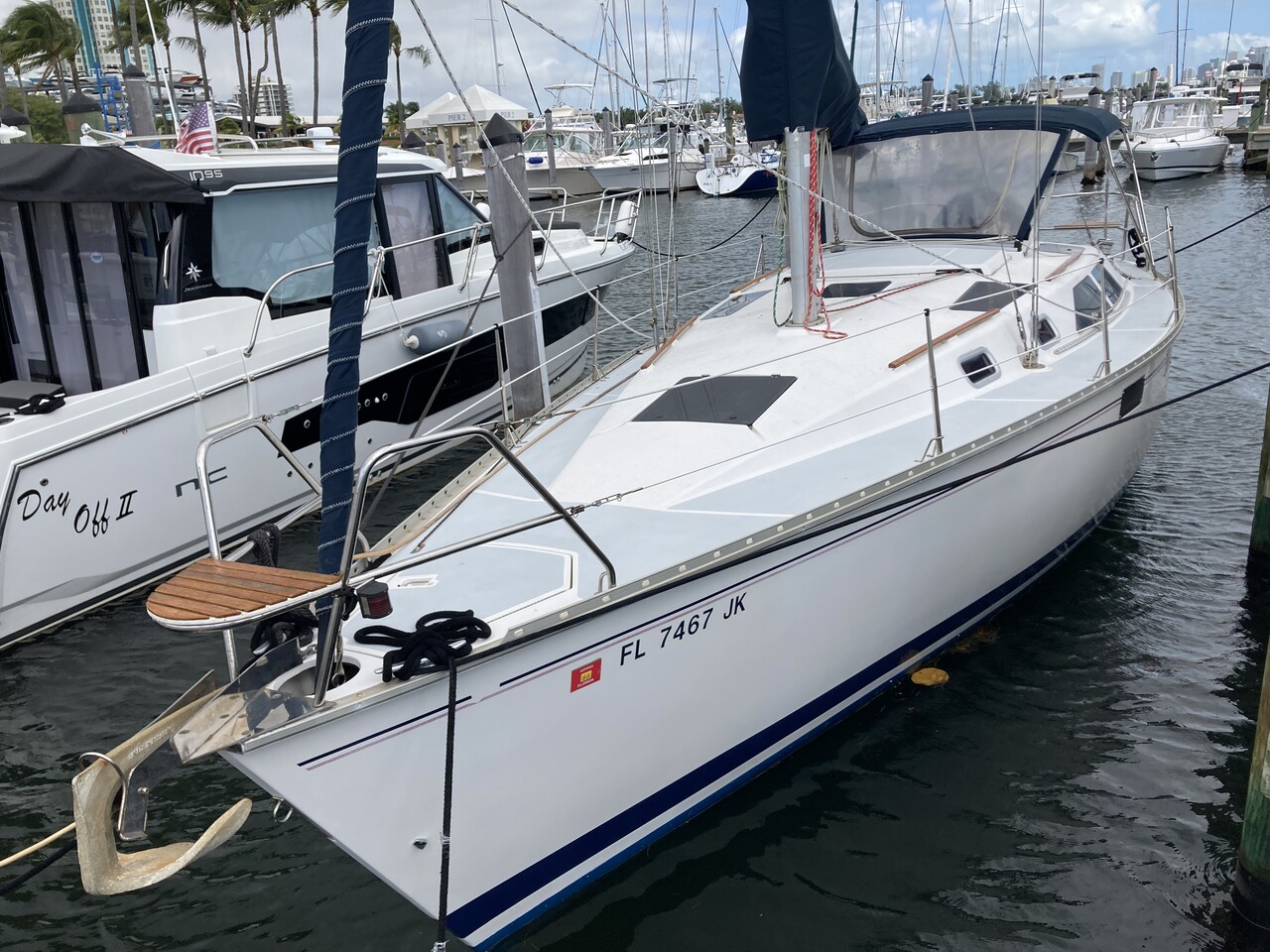 1995 Hunter Legend 35.5 — For Sale — Sailboat Guide