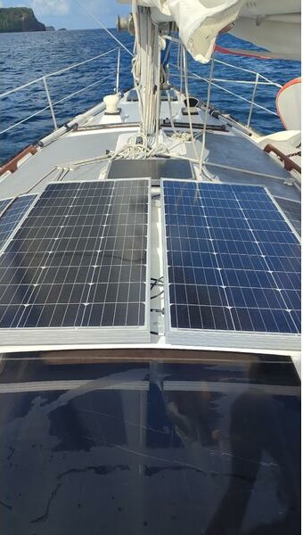 1981 Hunter Hunter 37 Cherubini — For Sale — Sailboat Guide