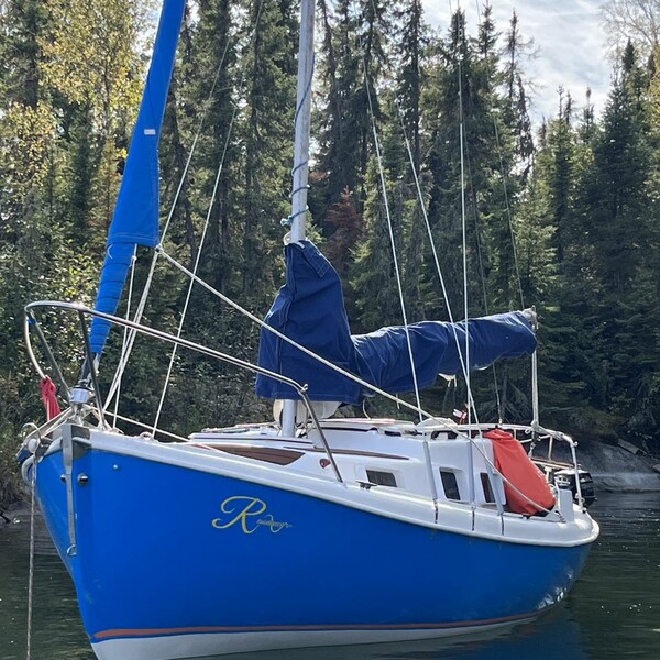 Halman Manufacturing Co. — Builder — Sailboat Guide