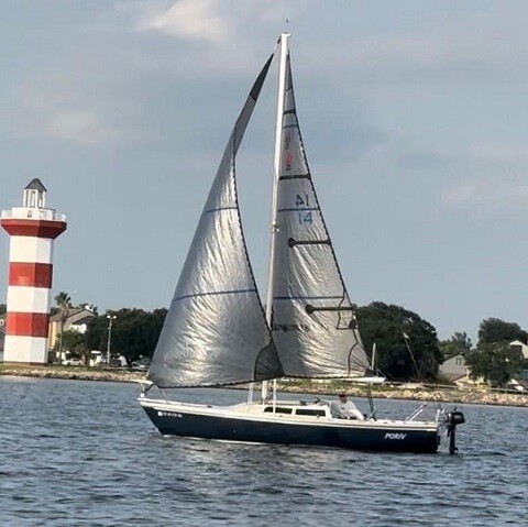 1980 Catalina Capri 25 fin keel — For Sale — Sailboat Guide