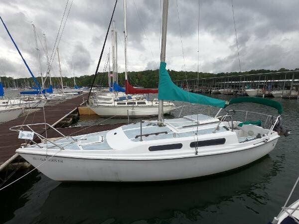 1982 Macgregor 25 — For Sale — Sailboat Guide