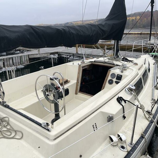 1984 S2 Yachts 9.2 — For Sale — Sailboat Guide