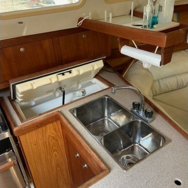 1997 Hunter 340 — For Sale — Sailboat Guide