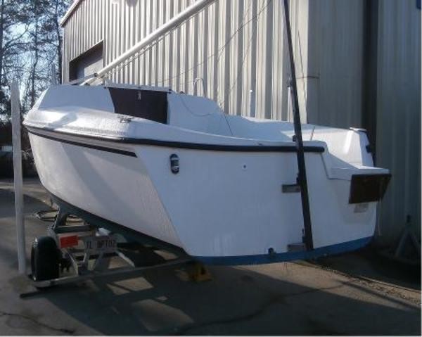 1990 Hunter 18.5 — For Sale — Sailboat Guide