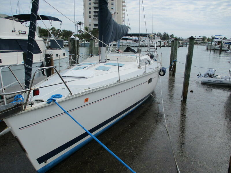 1997 Hunter Legend 40.5 — For Sale — Sailboat Guide