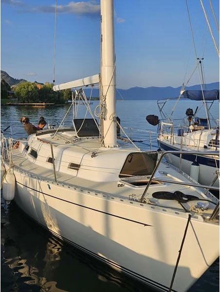 1987 Freedom Yachts Freedom 30 SD — For Sale — Sailboat Guide