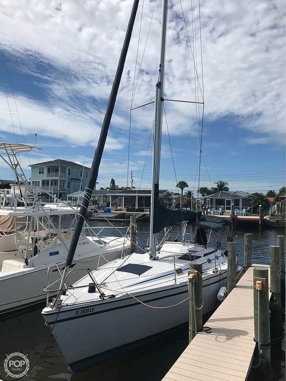 1988 Hunter 33.5 — For Sale — Sailboat Guide